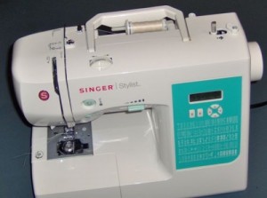 Singer Stylist 7258 Review (2023 update) : Sewing Insight