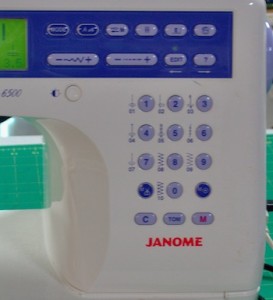 Janome Memory Craft 6500 P Review (2023 update)